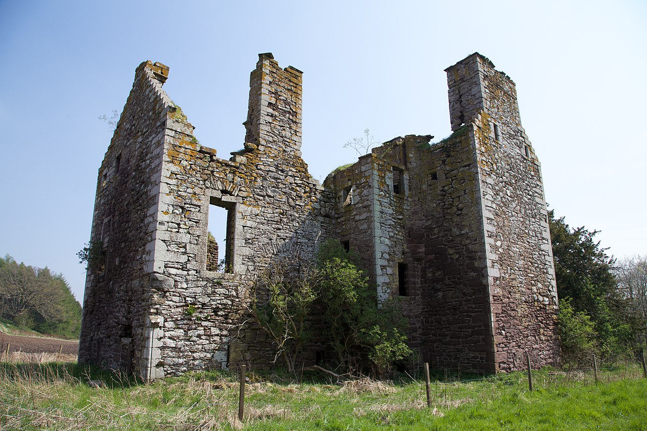 innerpeffray_castle_-_view_from_nw – Dukes and Princes