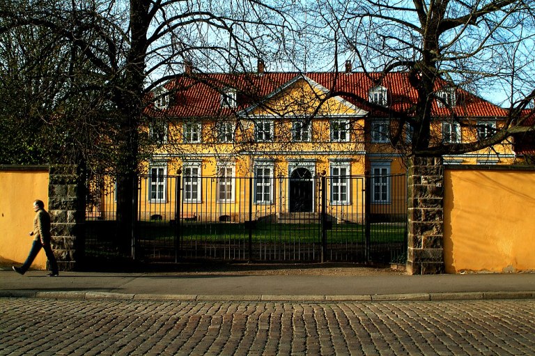 Dukes of Brunswick II: Lüneburg, Hanover, and the Queen-Consort who ...